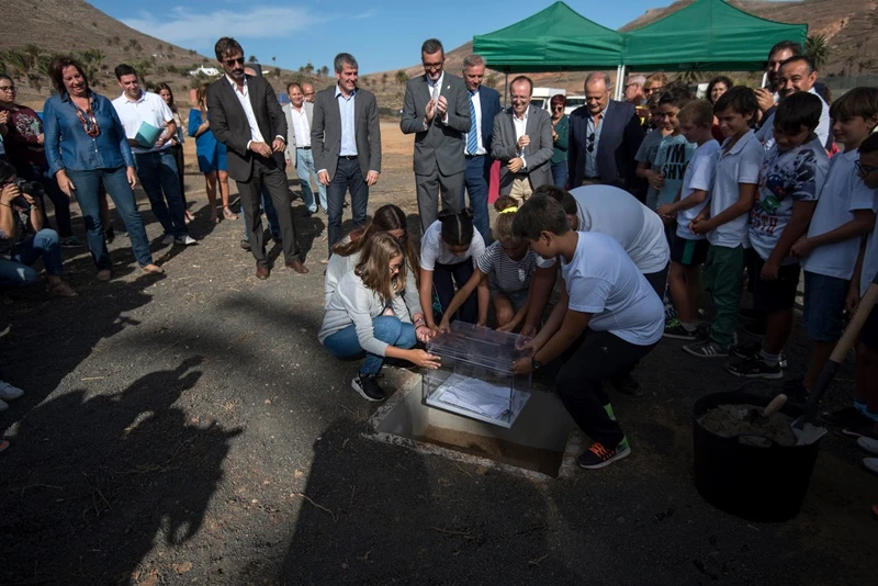 Clavijo inaugura las obras del nuevo IES Haría - Lancelot Digital ...