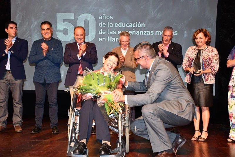 El IES de Haría celebra sus 50 años en Los Jameos del Agua - Lancelot ...