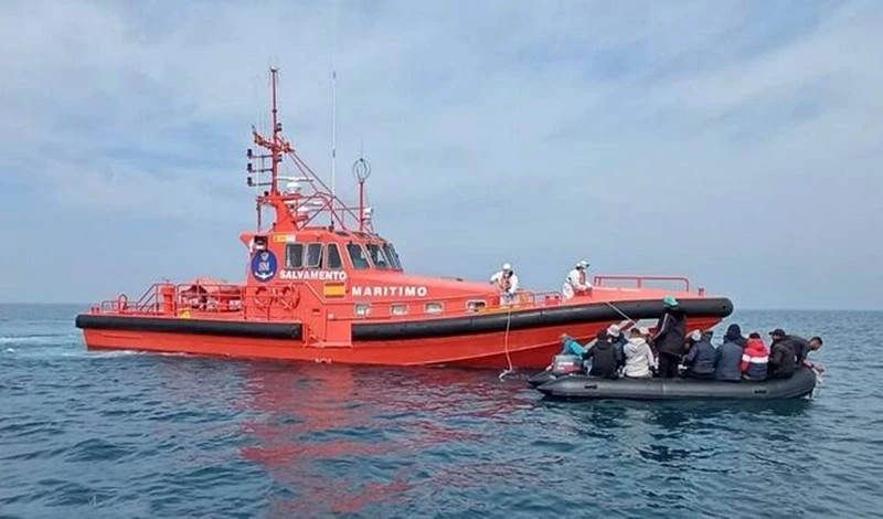 Interceptada una patera con 55 personas - Lancelot Digital | Noticias ...