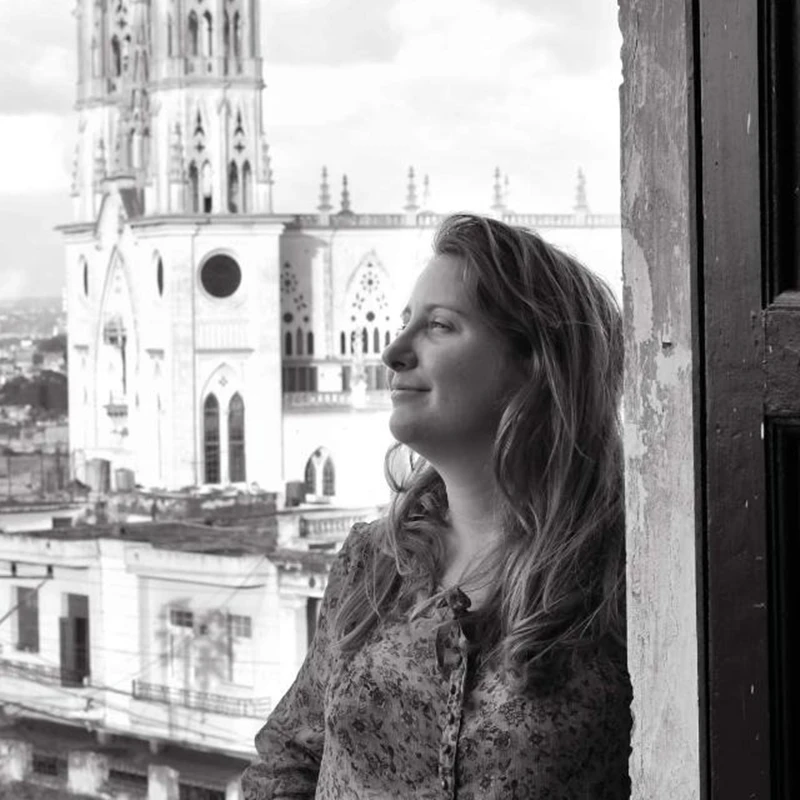 LYSBETH DAUMONT ROBLES: “Con la revista Kronikas queremos convertir en ...