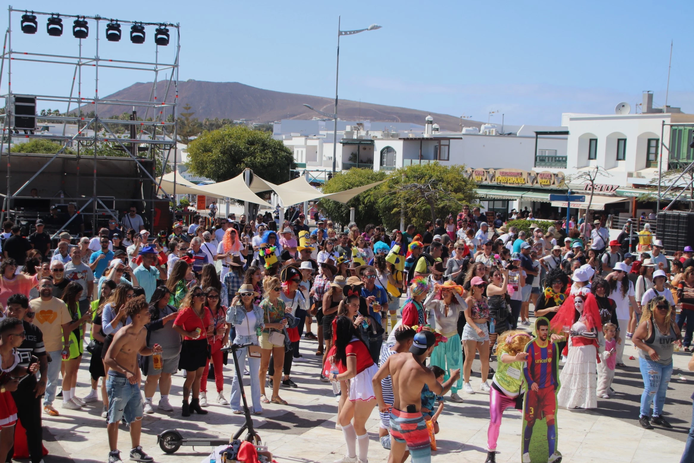 Playa Blanca disfruta hasta el último suspiro de su Carnaval - Lancelot ...