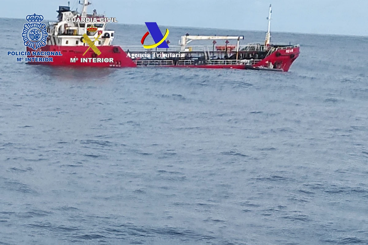 Interceptan un barco, rumbo a Canarias, con 6.500 kg de cocaína ...