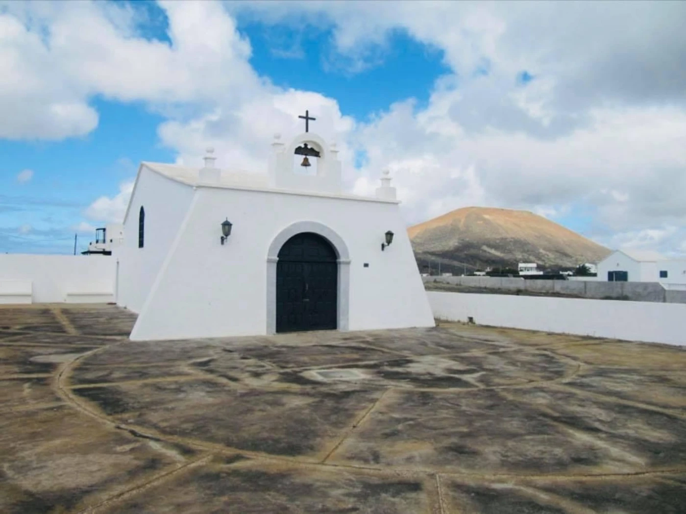 Tías saca a licitación la mejora de la ermita de Santa María Magdalena ...